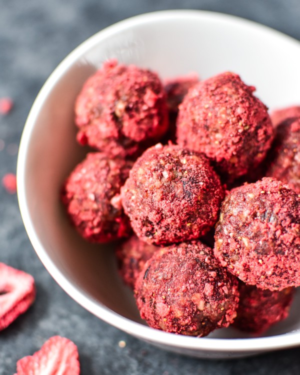 Spiced Berry Bliss Balls - Project Meal Plan